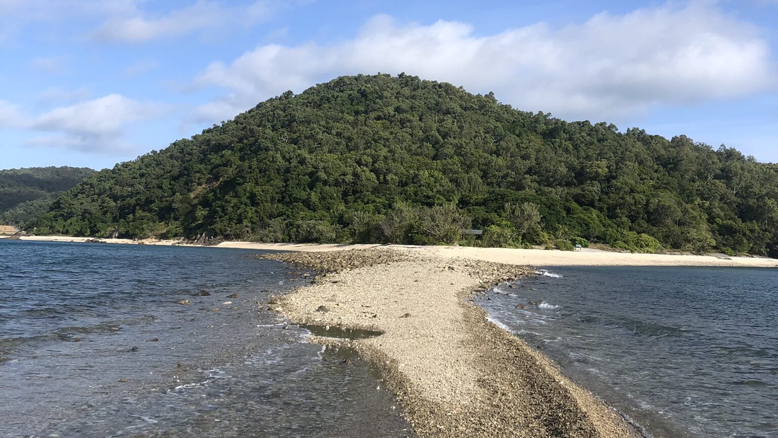 Best things to do: South Molle Island Whitsundays - Avalon Stones